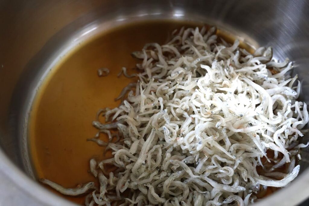 【ちりめん山椒を作る】ごはんに乗せると止まらない美味しさ | 国際結婚夫婦☆椿とTaroのナチュラル生活